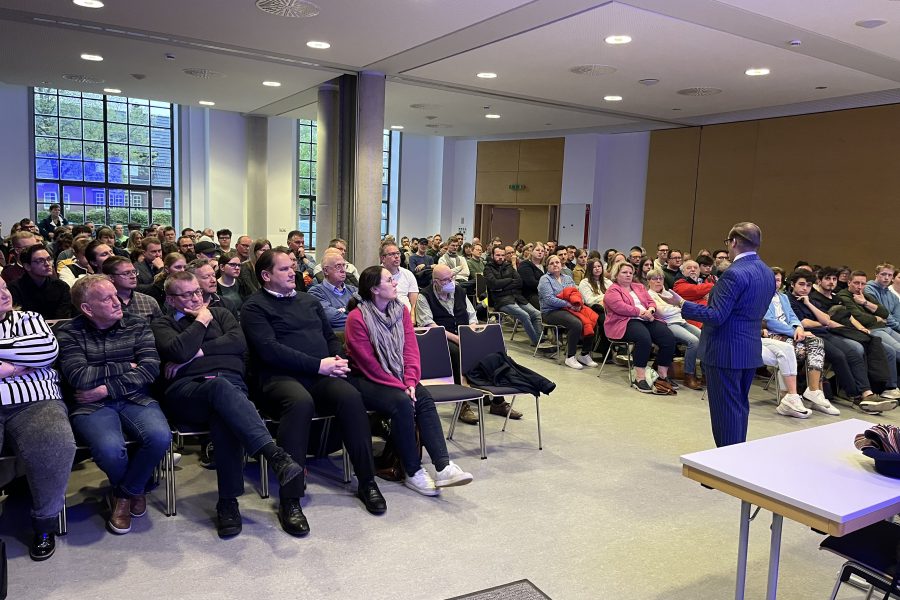 Ex-Neonazi Axel Reitz zu Gast in Lingen › SPD Ortsverein Lingen